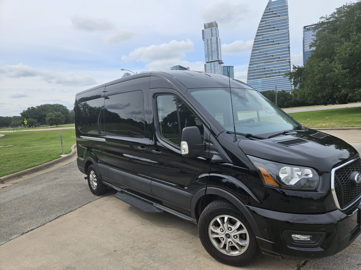 Home - Book Your Limo Ride in Austin TX - One Way & Return - Lake ...
